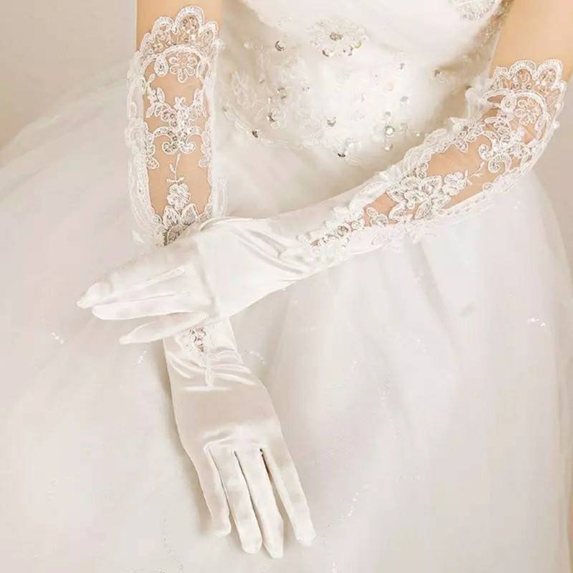 White Satin Bridal Gloves/ Lace Wedding Gloves/ Tulle Lace | Etsy