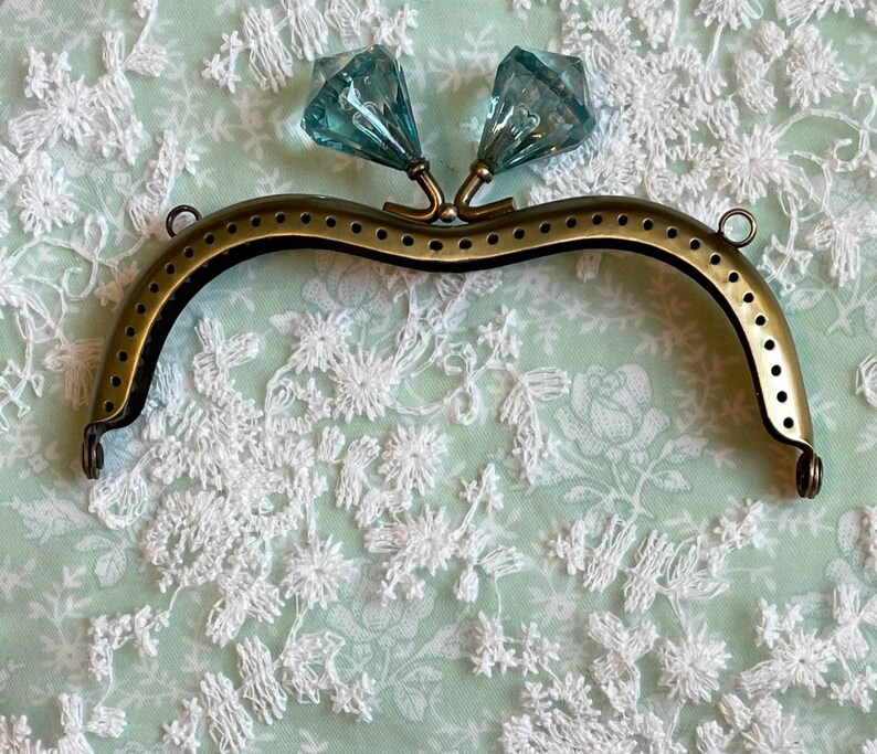 Lace Coin Purse / Coin Purse / Kiss Lock Coin Purse / Lace - Etsy