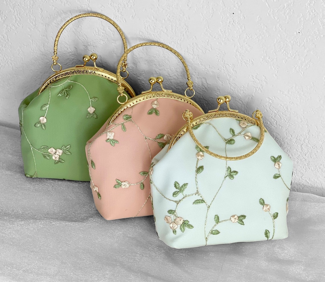 Kiss Lock Handbag / Kiss Lock Purse / Purse Gift / Lace | Etsy