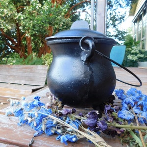 Jumbo Cast Iron Cauldron 24 Cm. Cauldron, Altar, Altar Tools, Wicca ...
