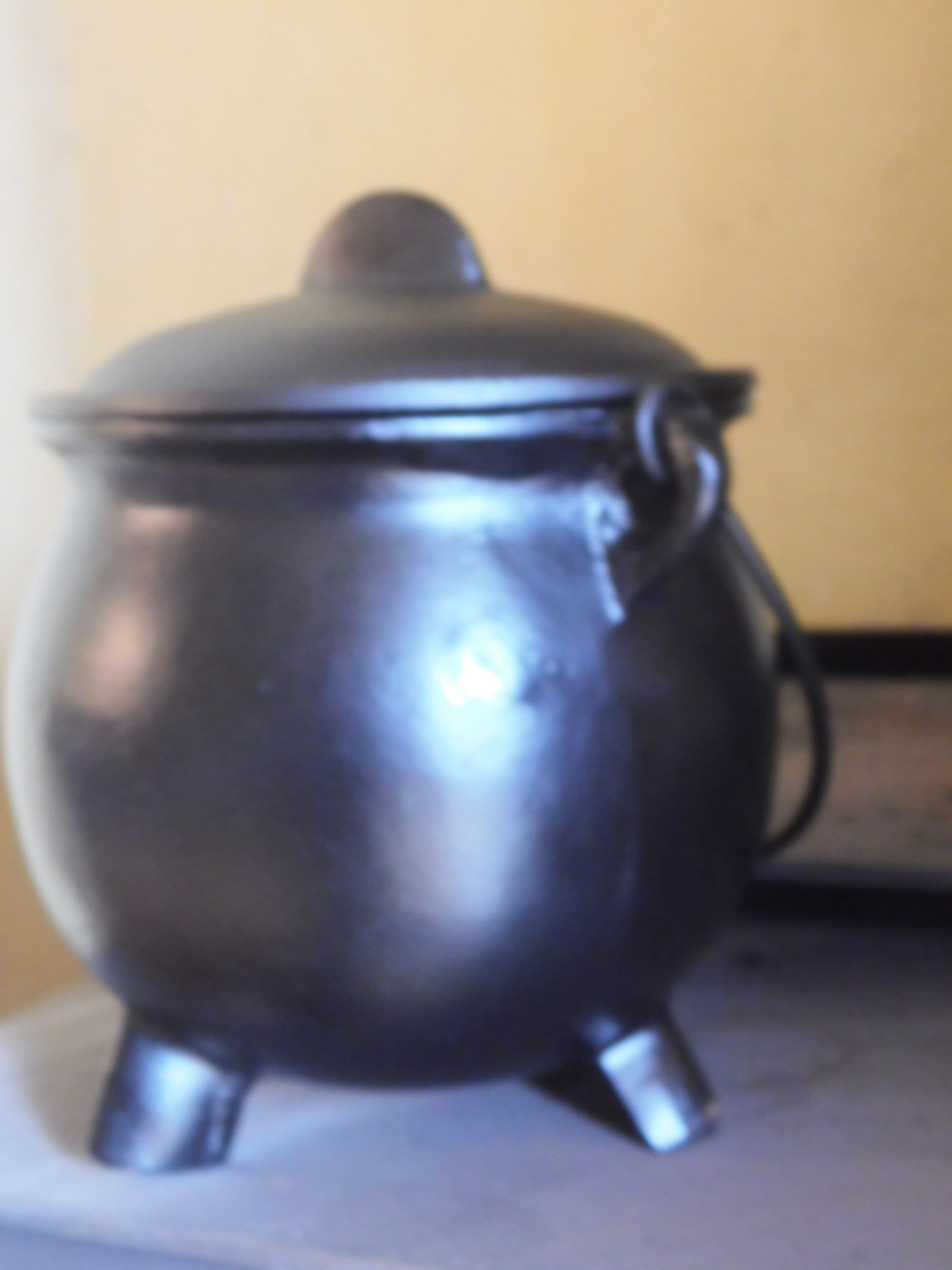 Heavy Cast Iron Cauldron 22cm. Heavy Duty well made Cauldron | Etsy