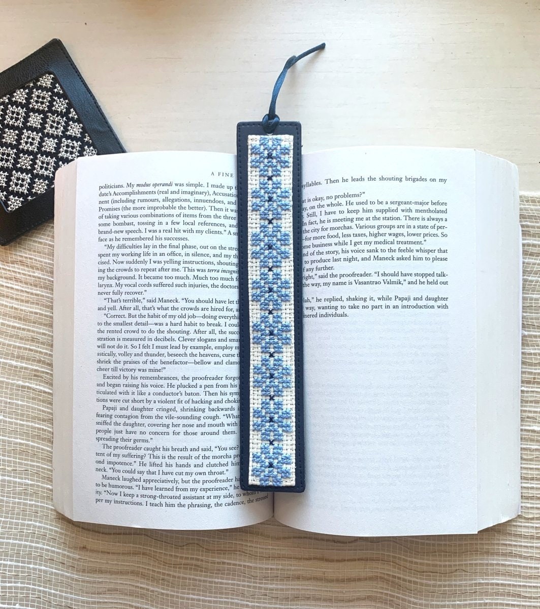 Tatreez Bookmark | Handcrafted With Embroidery by Women Artisans in ...