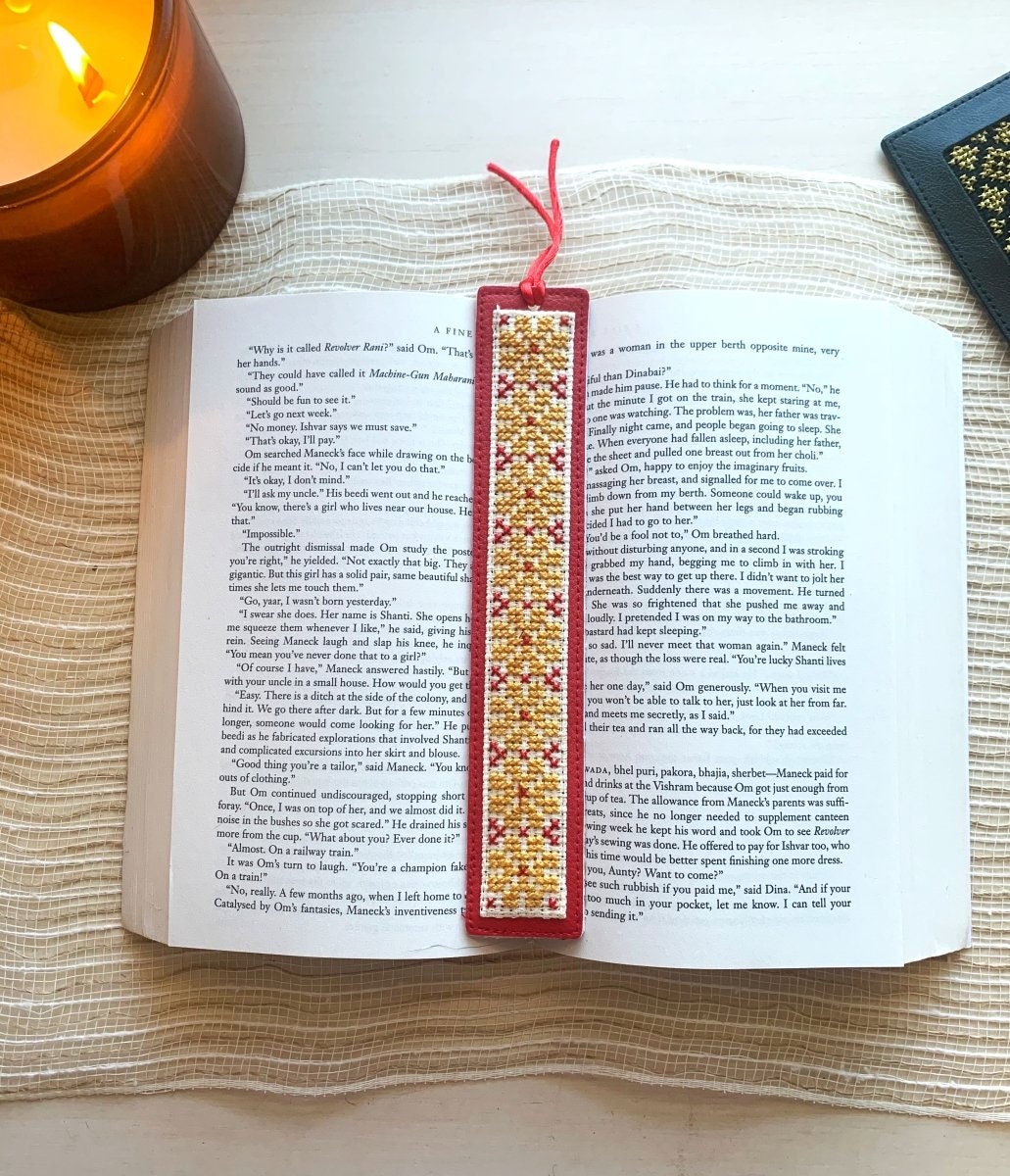 Tatreez Bookmark | Handcrafted With Embroidery by Women Artisans in ...