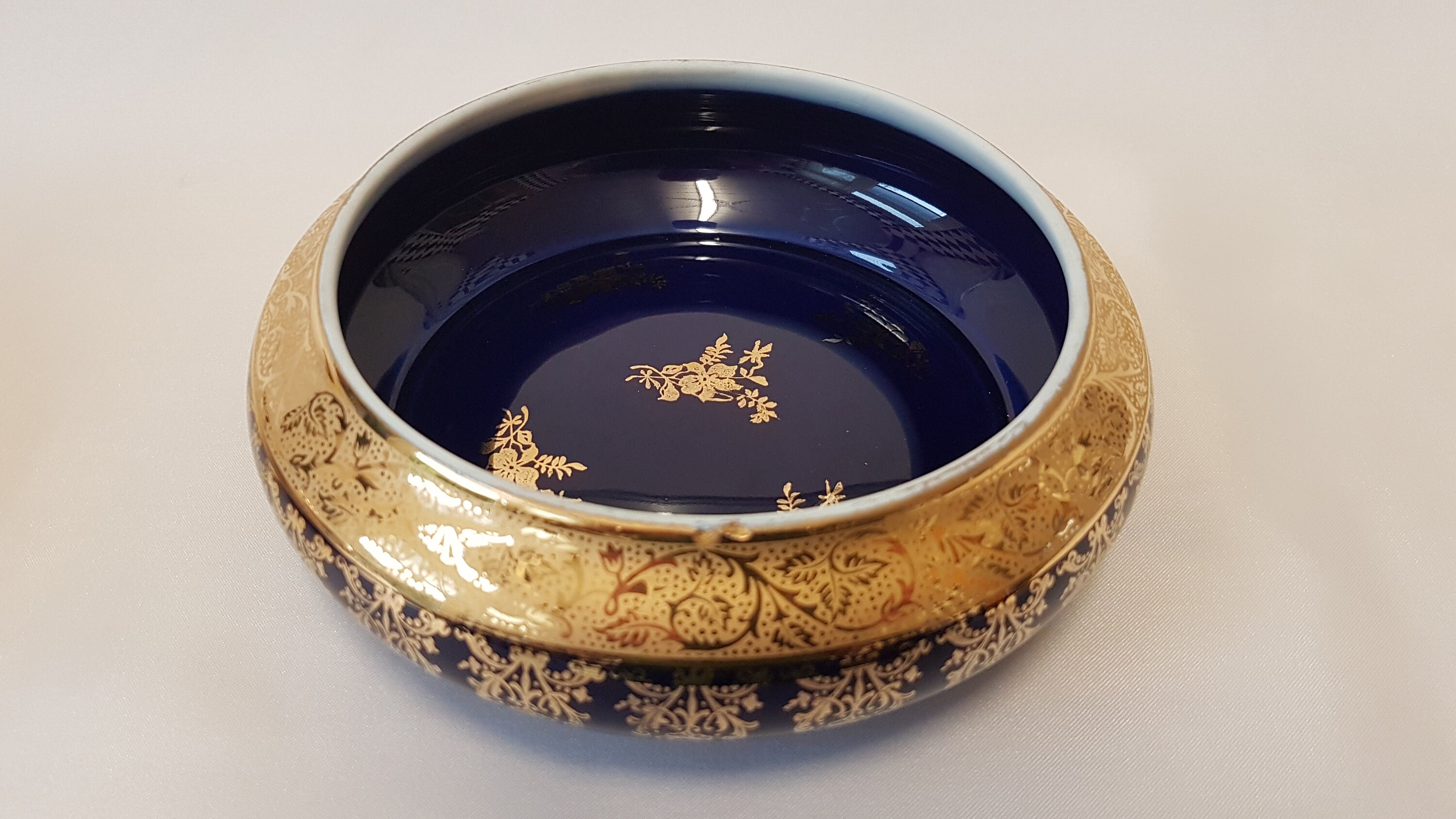 Le Roy Porcelain Trinket / Powder Box. Limoges, France - Etsy
