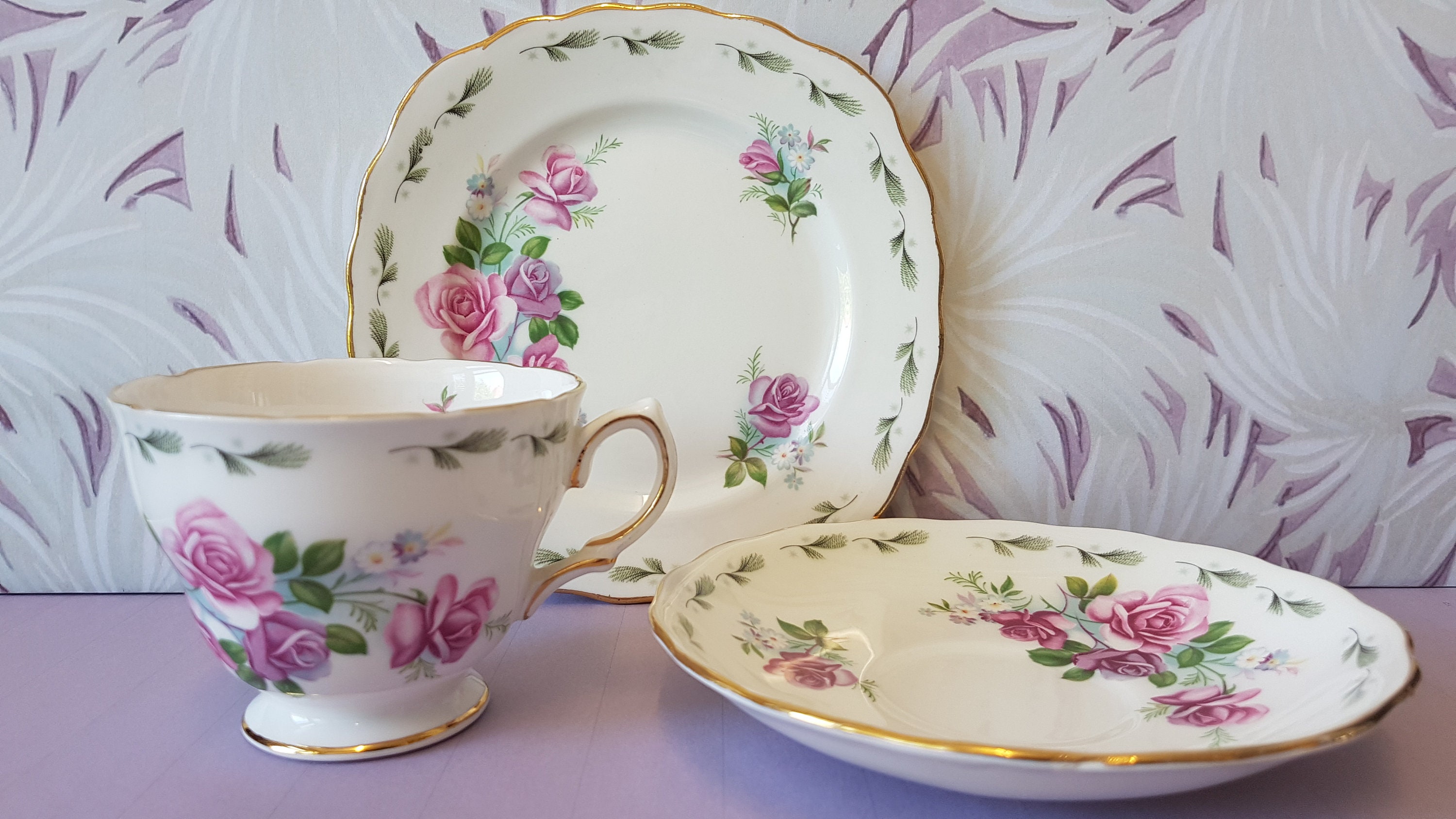 Colclough / Royal Vale Trio. Bone China. Pink Roses. Pattern - Etsy Canada