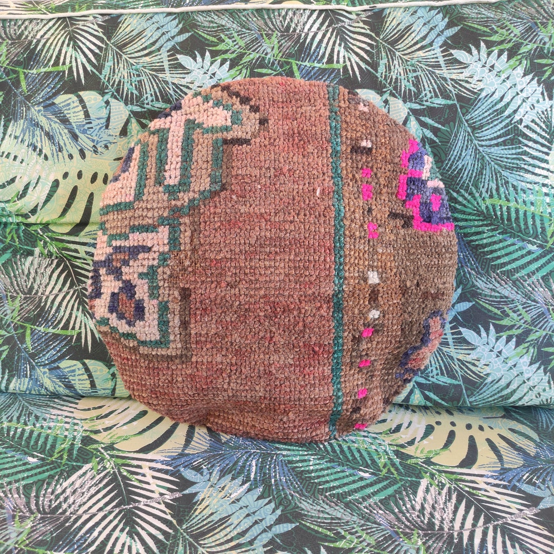 Vintage Kars Round Pillow, Old Pillow , 16x16 Brown ,colorful Rug ...