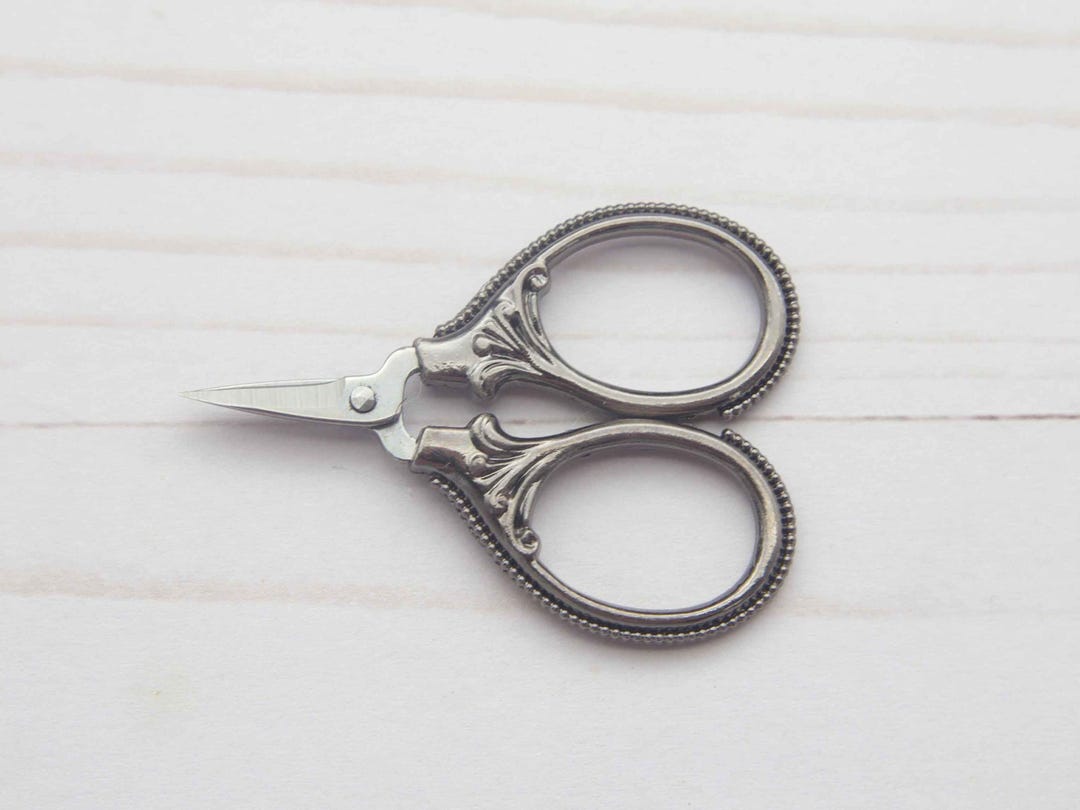Mini Scissors Snipping Knitting Crochet Embroidery Super Travel Size ...