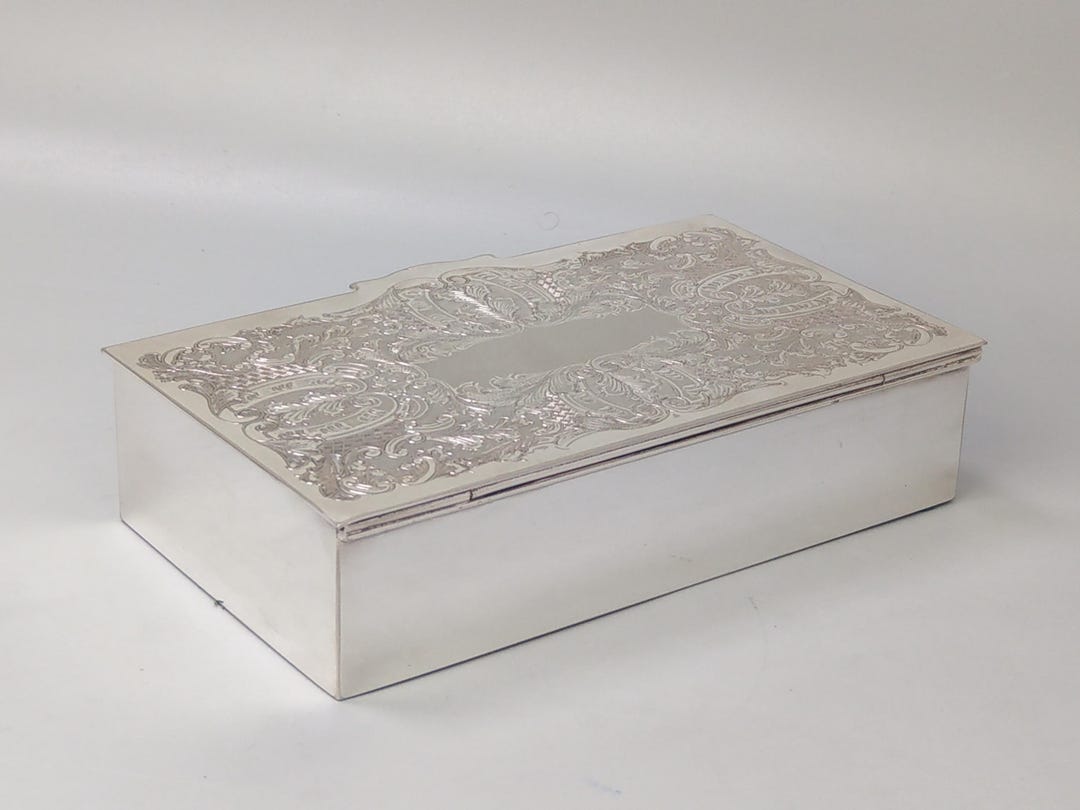 Vintage Silver Plated Cedar Lined Cigarette Box by Viners of Sheffield ...