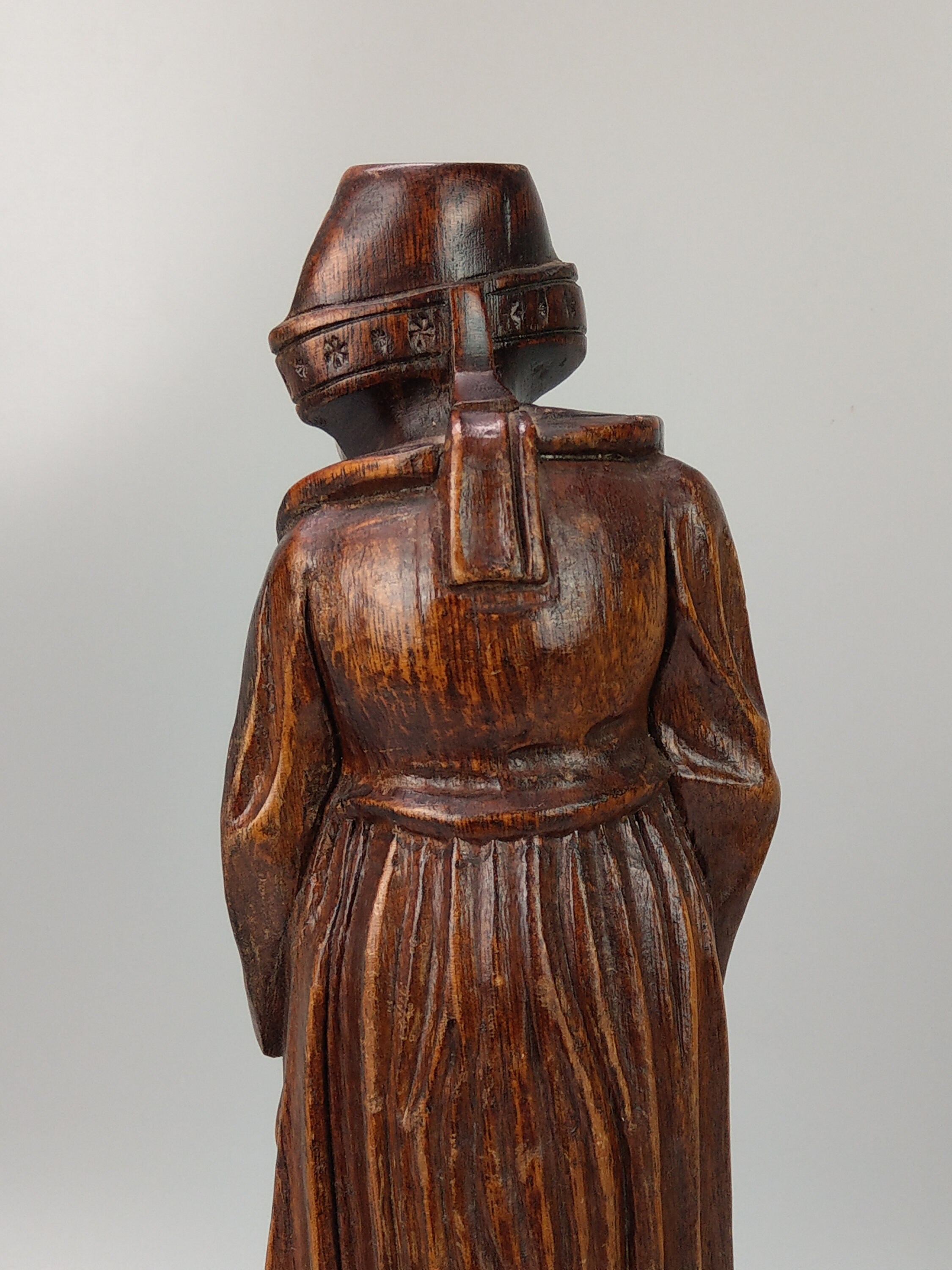 Large Carved Figure of a Dutch Old Lady in Traditional Costume - Etsy