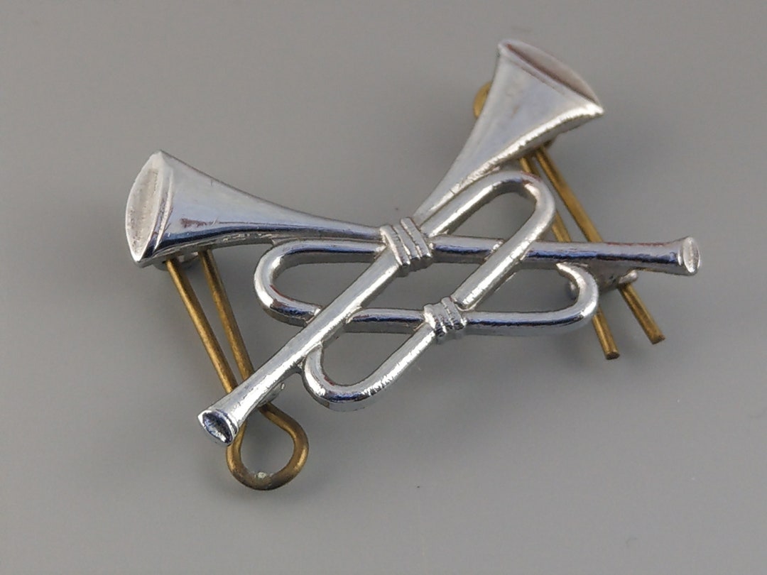 Bugler Trumpeter White Metal Crossed Trumpet Cap Badge - Etsy
