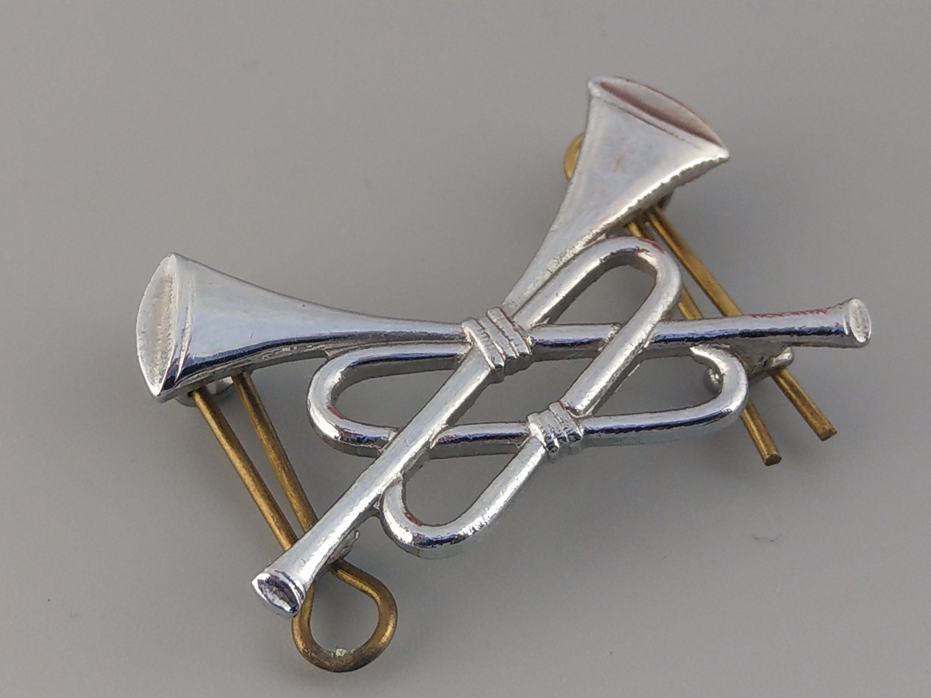 Bugler Trumpeter White Metal Crossed Trumpet Cap Badge - Etsy