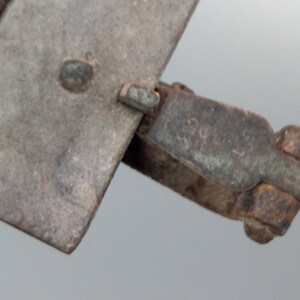 Vintage Trapper Traps Short Chain Movie Prop Wrought Iron Hunting House ...