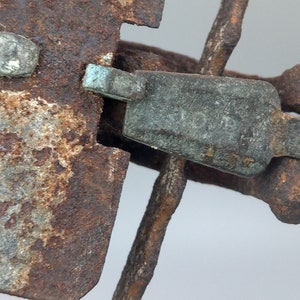 Vintage Trapper Traps Short Chain Movie Prop Wrought Iron Hunting House ...