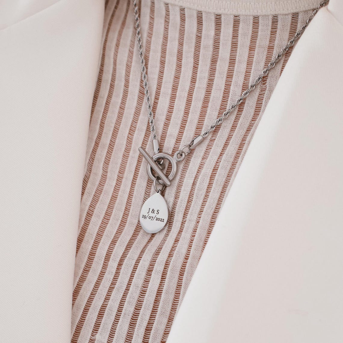 Engraved T-bar Rope Chain Necklace With Disc: Roman Numeral Date, Name ...