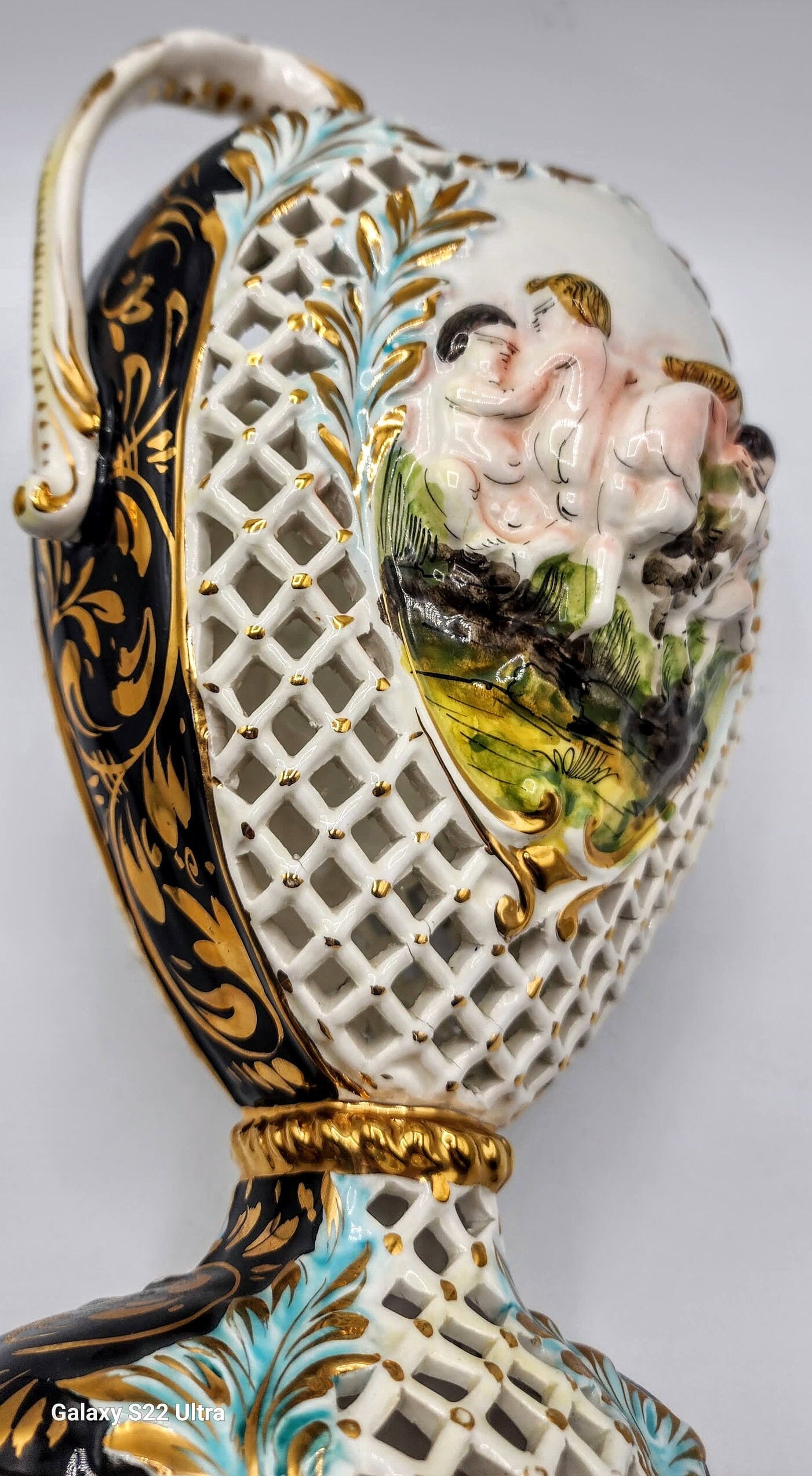 Capodimonte Vase / Urn Stunning - Etsy