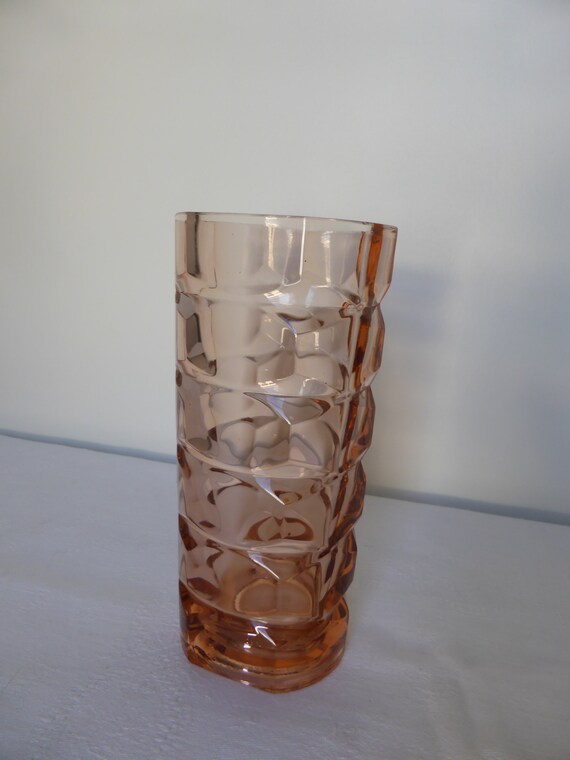 Home & Living Home Décor Vases Vintage vase in pink glass Luminarc ...