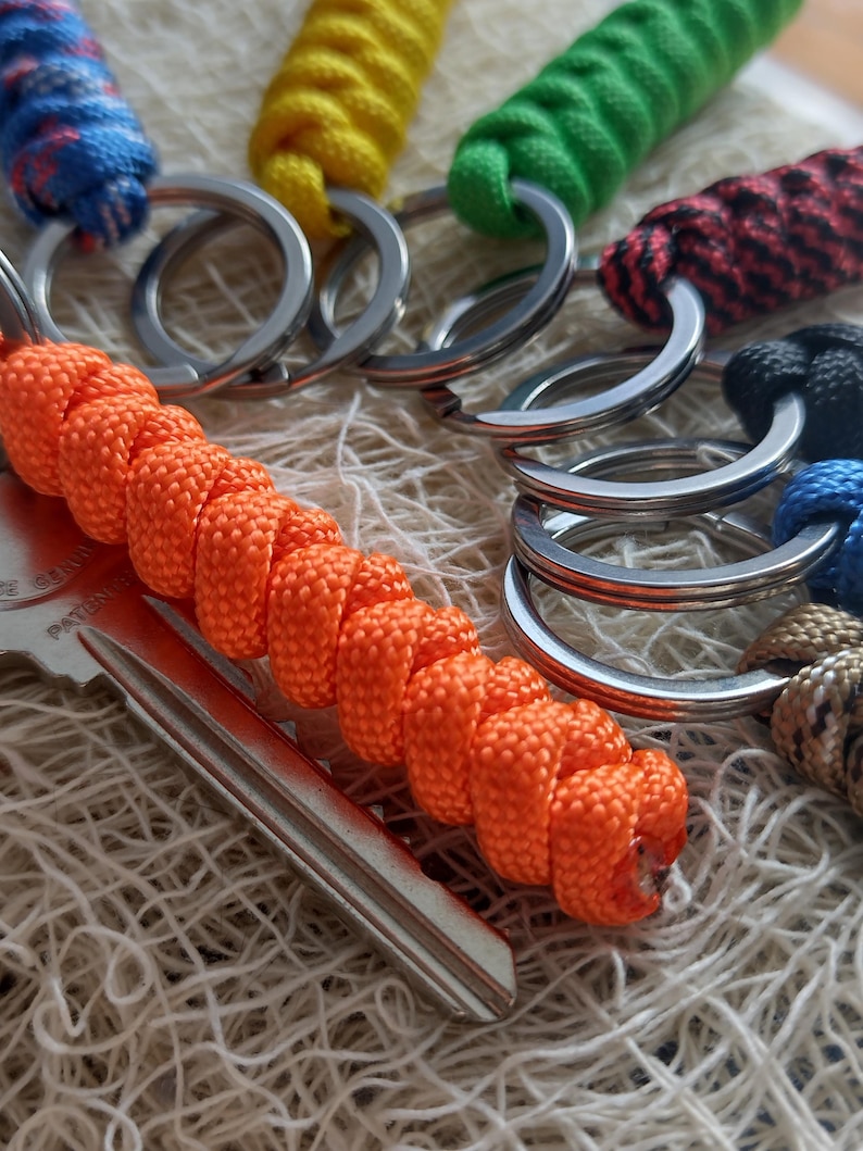 Paracord Keyring, Minimalist Paracord Keyring, Adventurer Keyring ...