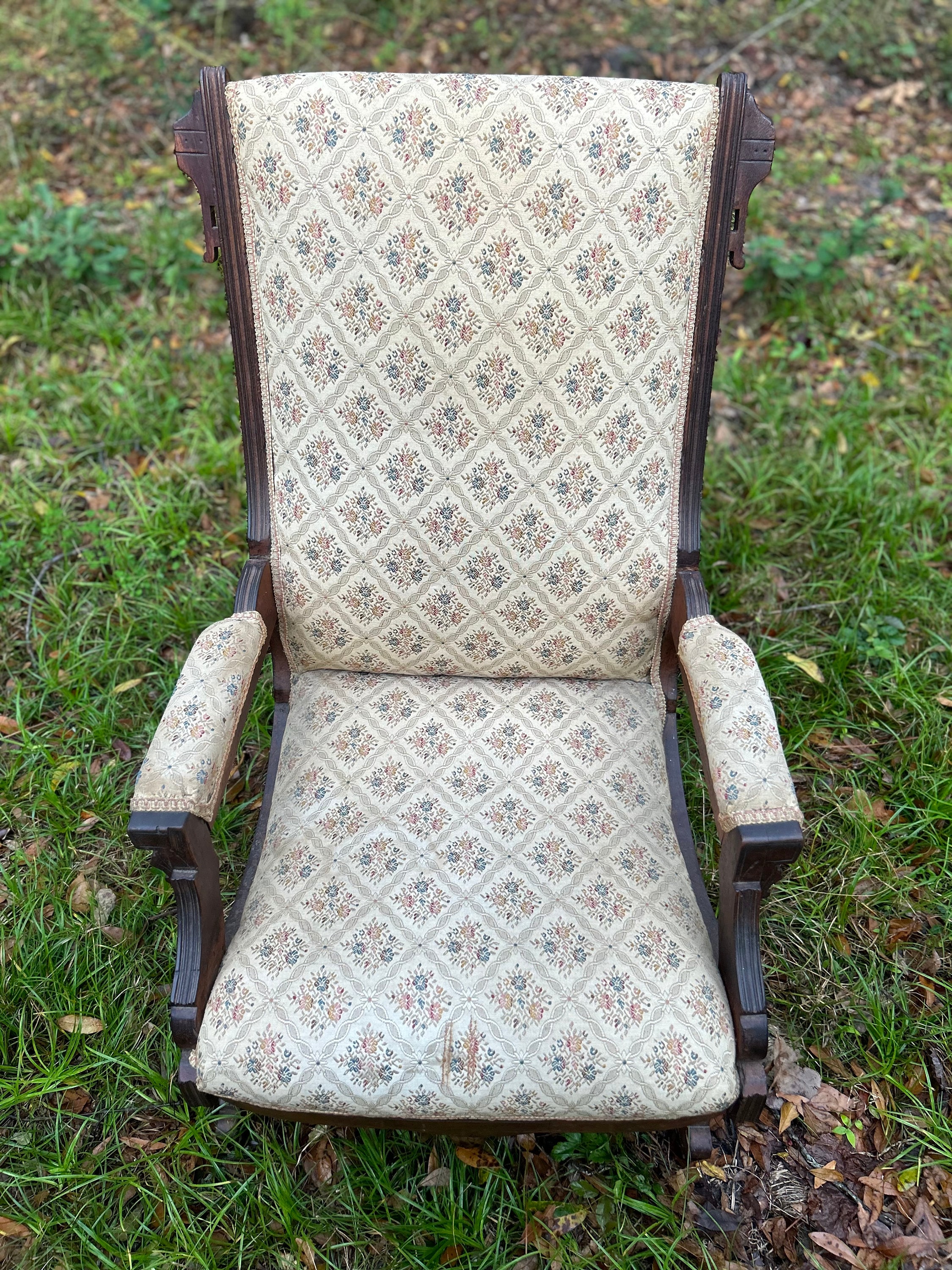 Walnut Rocker Rocking Chair, Vintage Victorian Rocker Rocking Chair ...