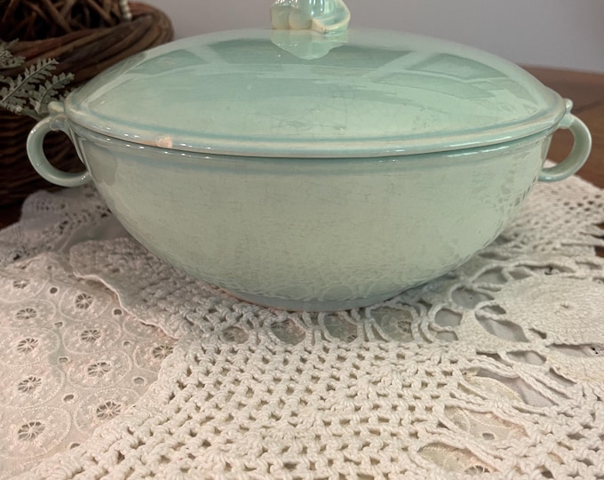 Antique Taylor Smith Taylor Lu-ray Pastels Surf Green Large Lidded Casserole - Antique TST Luray ...