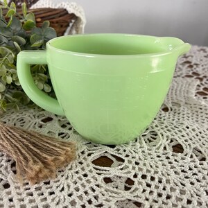 Antique Jeanette Jadeite Uranium Glass / Jadeite 2 Cup Measuring ...