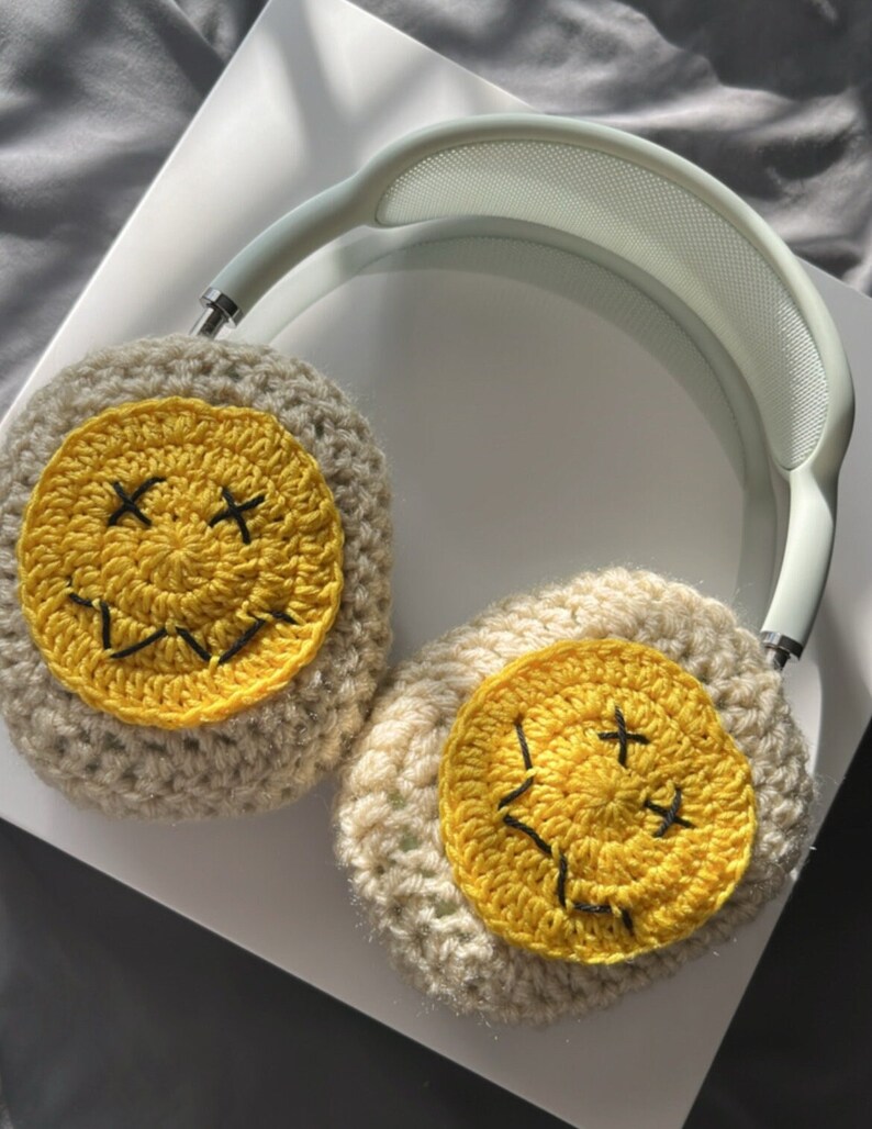 Wiggly Smiley Face Apple Airpod Max Covers - Etsy