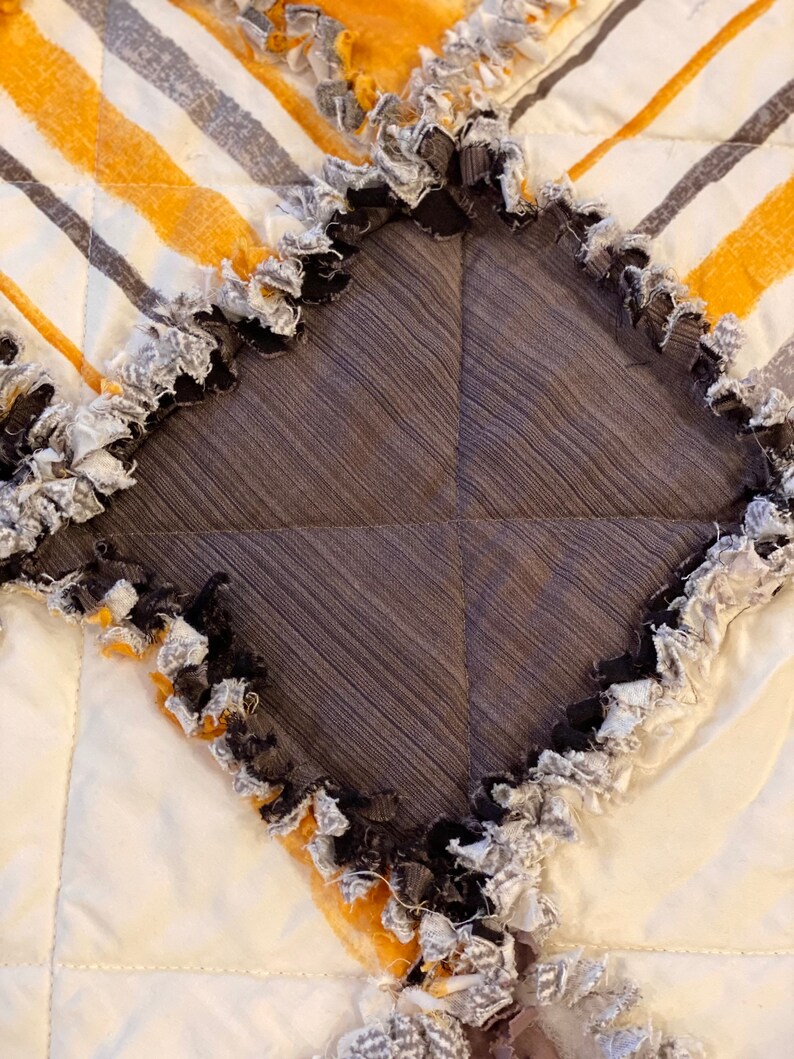 Bee Mine - Patchwork Rag Quilt Throw - Etsy