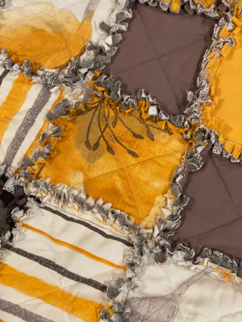 Bee Mine - Patchwork Rag Quilt Throw - Etsy