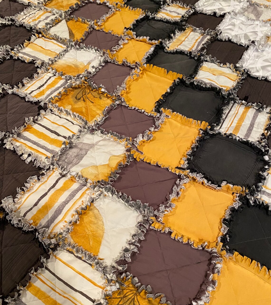 Bee Mine - Patchwork Rag Quilt Throw - Etsy