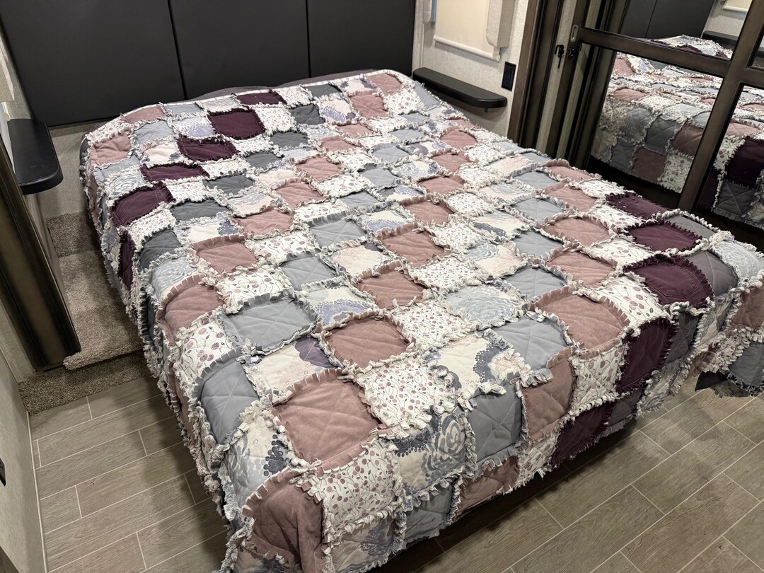 Floral Mauve - Queen Size Patchwork Rag Quilt - Etsy