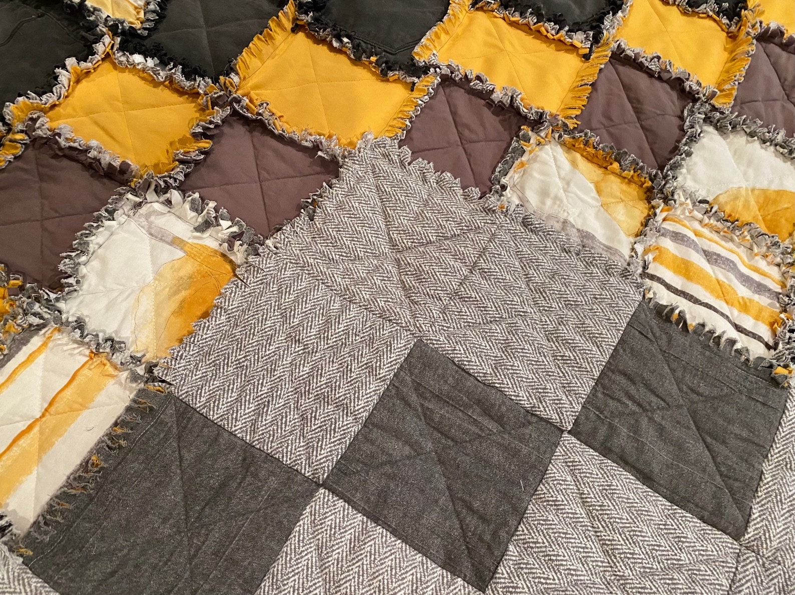 Bee Mine - Patchwork Rag Quilt Throw - Etsy