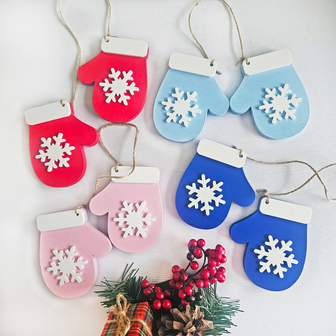 Wood Mittens Tiered Tray Table Winter Home Decor Christmas Home Decor ...