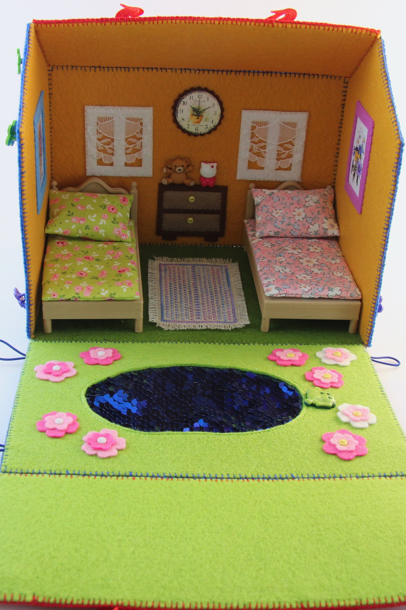 Felt Doll House, Portable Doll House, Travel Toy Doll House, Gift for ...