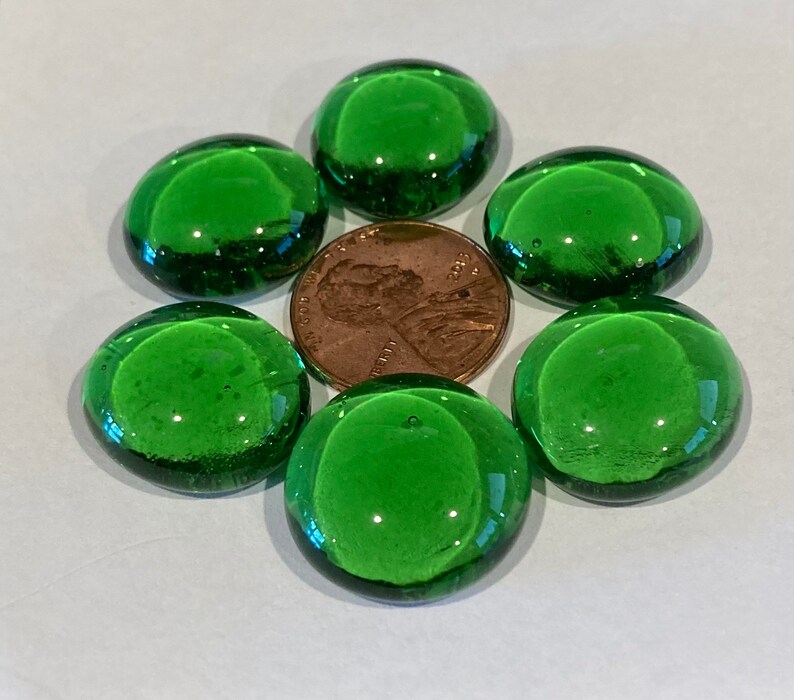 25 Medium Light Green or Emerald Green Glass Gems | Etsy