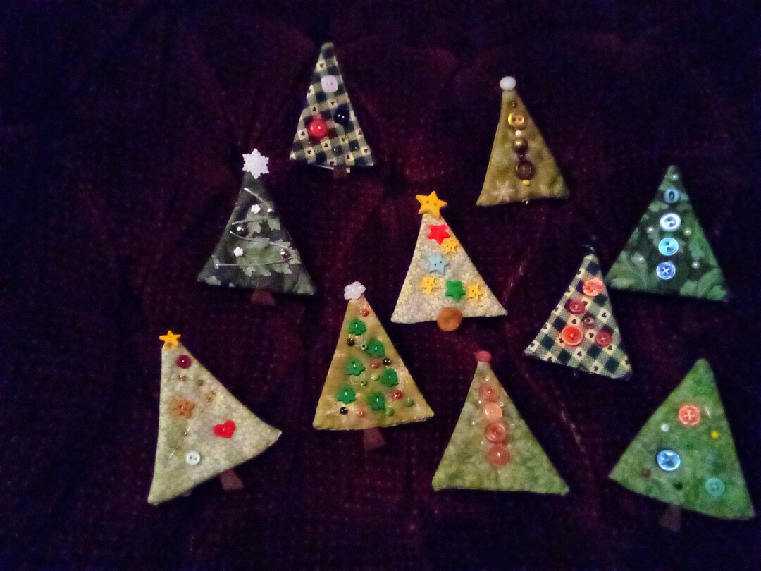 Christmas Tree Pins Made With Fabric, Buttons and Beads. - Etsy
