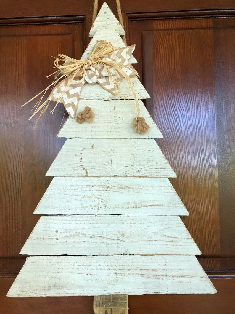 Plank Christmas Tree Door Hanger - Etsy