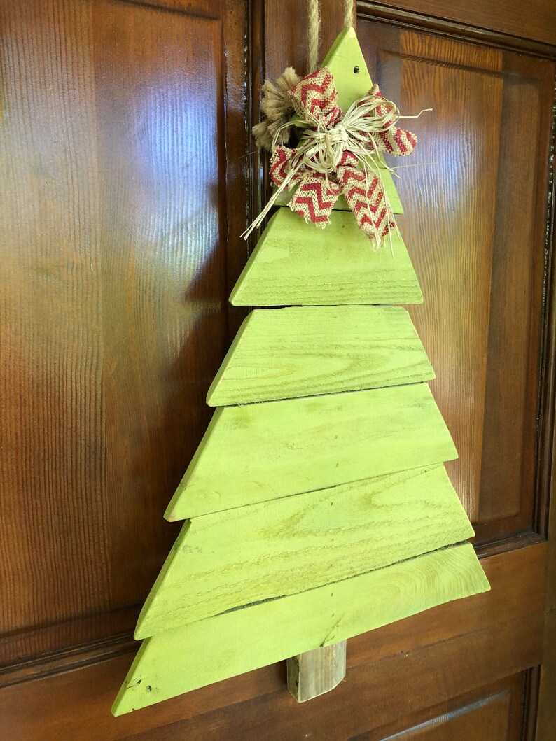 Plank Christmas Tree Door Hanger - Etsy