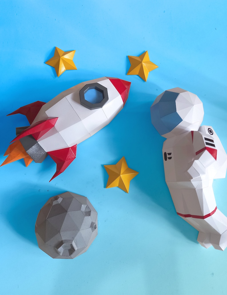 Rocket Paper Craft 3d Low Poly, Astronaut Papercraft Template Decor Diy ...