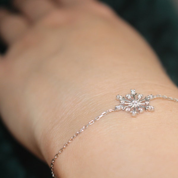 Snowflake Bracelet - Etsy
