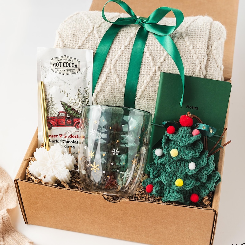 Christmas Gift Box - 60+ Gift Ideas for 2025