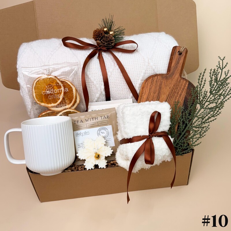 Winter Gift Box Friend - 60+ Gift Ideas for 2026