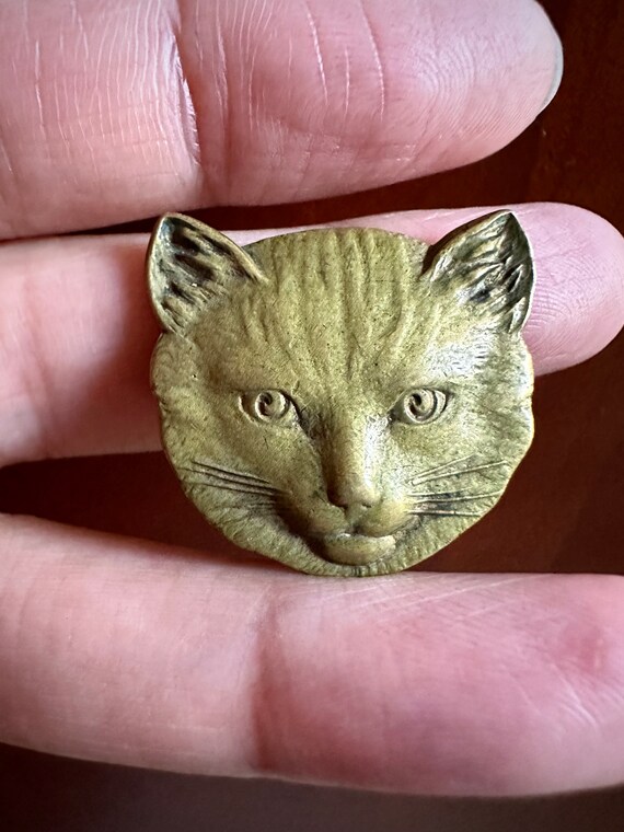 Victorian Metal Cat Pin Gem