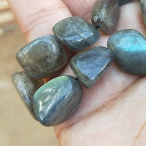 Labradorite -- Natural Labradorite Tumbles -- 1 Strand -- 11 to 22 Mm ...