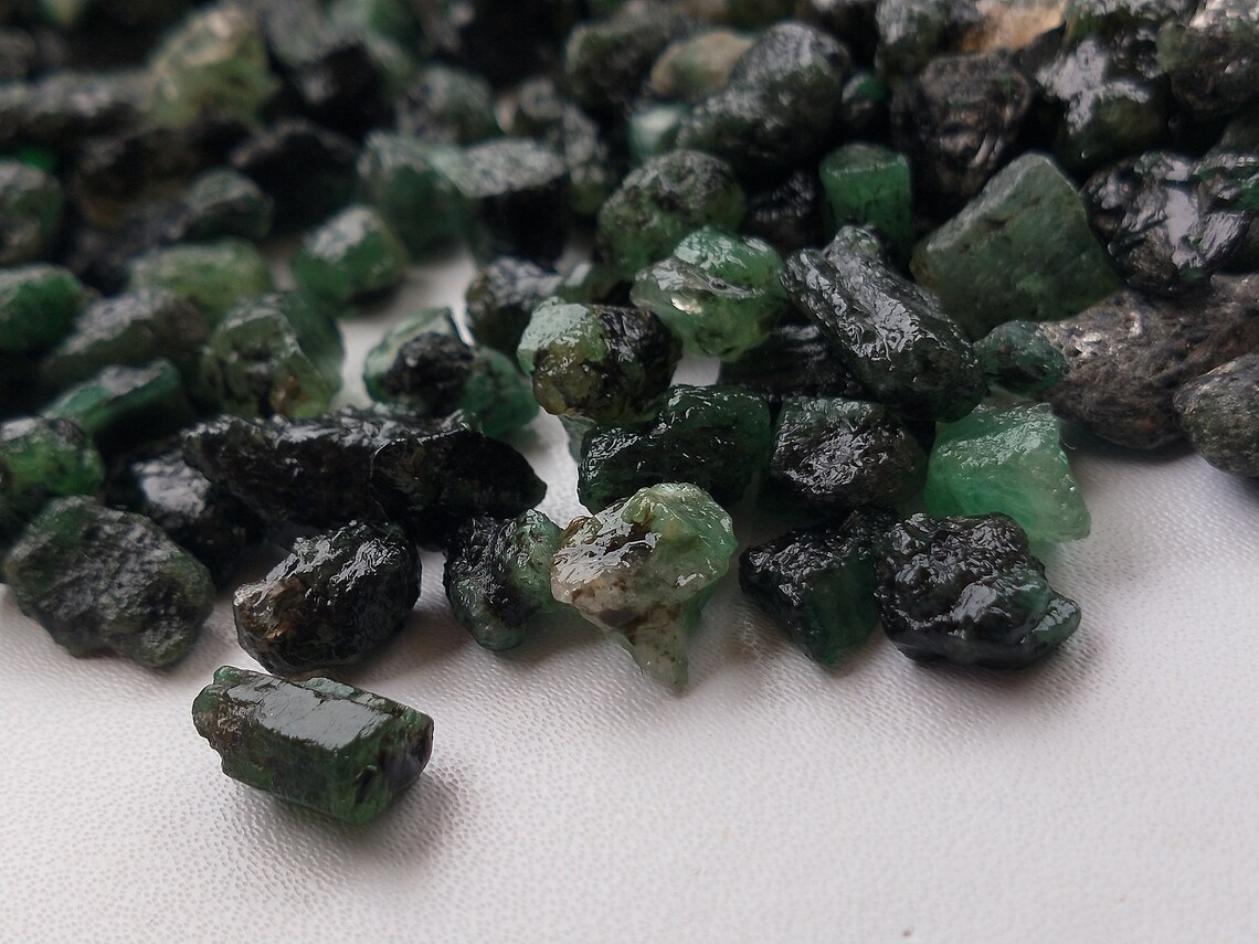 Natural Zambia Emerald Rough ___ Raw Emerald ___ 6 to 10 mm | Etsy