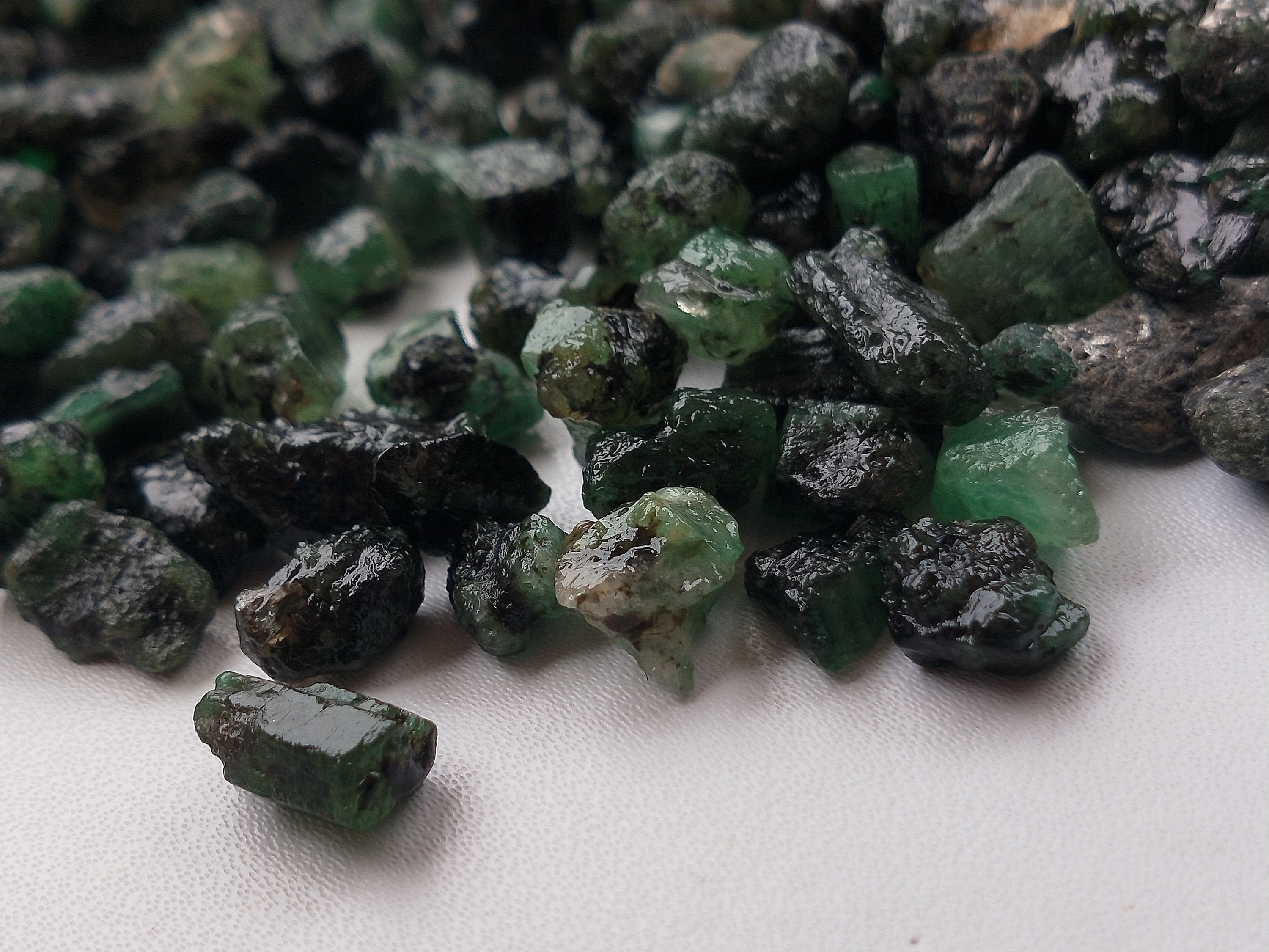 Natural Zambia Emerald Rough ___ Raw Emerald ___ 6 to 10 mm | Etsy