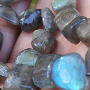 Labradorite -- Natural Labradorite Tumbles -- 1 Strand -- 11 to 22 Mm ...