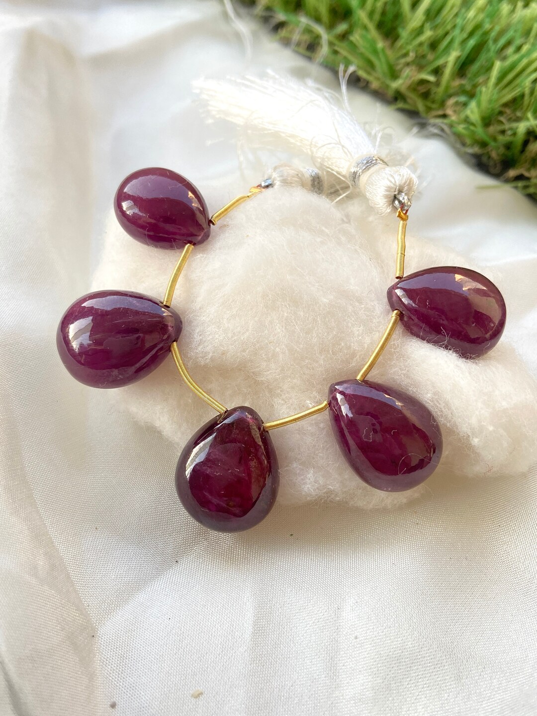 115 CRT Fantastic Ruby Teardrop Layout Cabochon, Top Drill Ruby ...