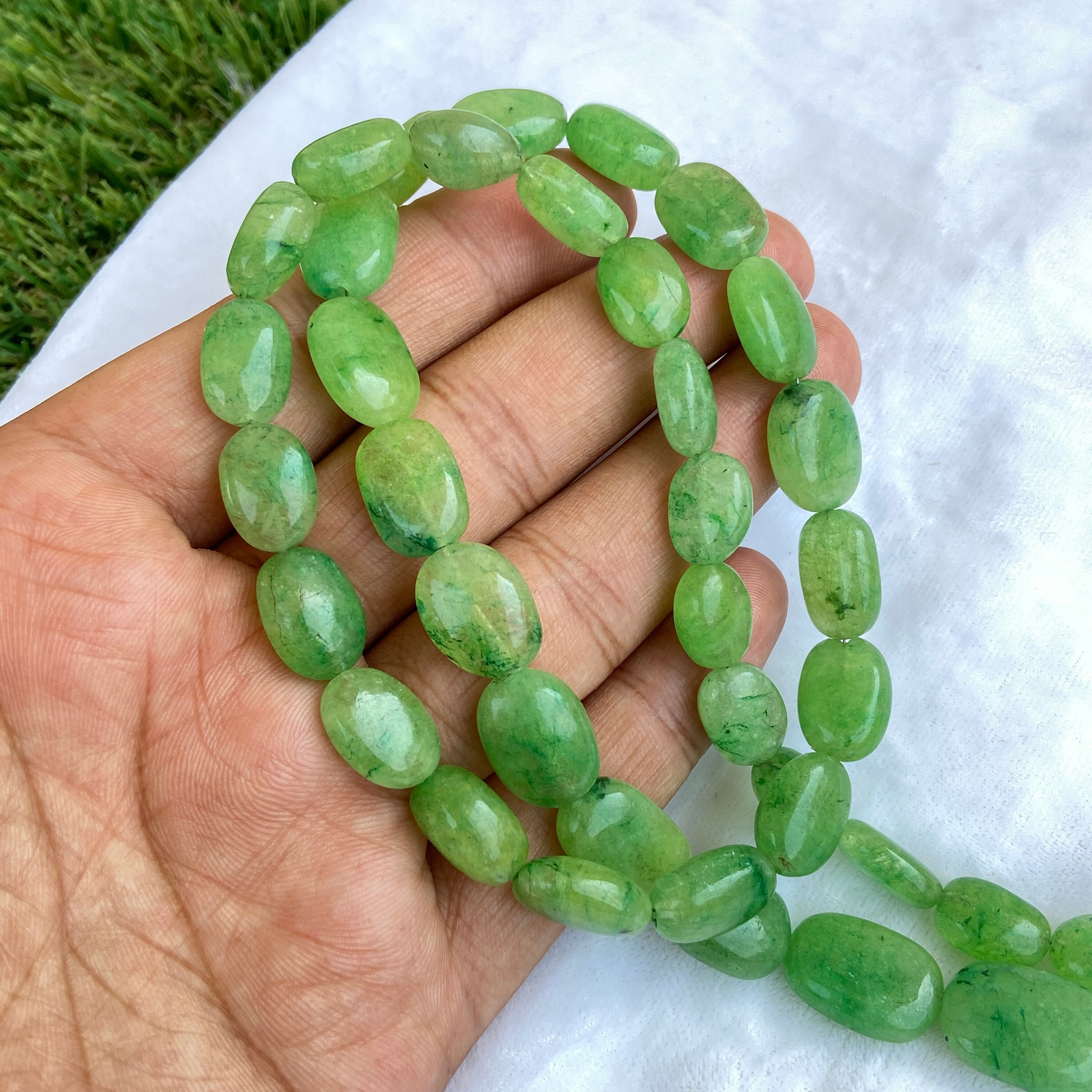 24 Dyed Beryl Emerald Tumble Beads for Jewelry Making - Etsy