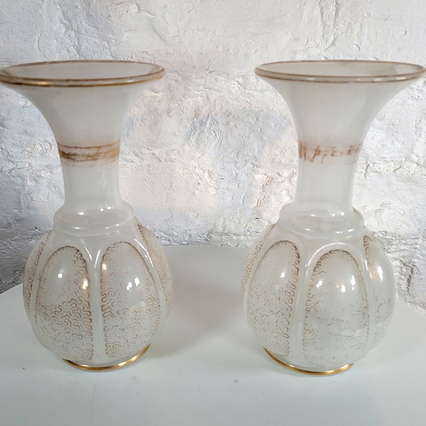 Milk Glass Vase - Etsy