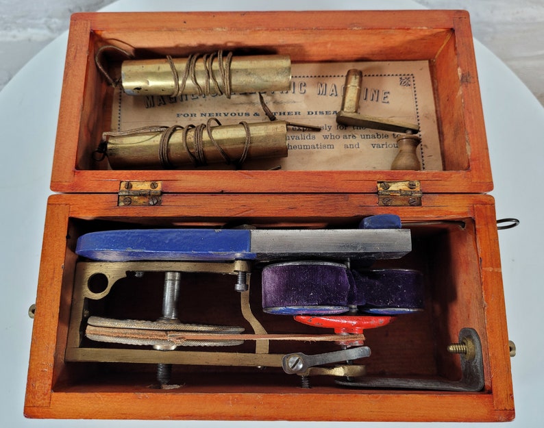 Antique Magneto Device / Magneto Electric Machine for Nervous and Other ...