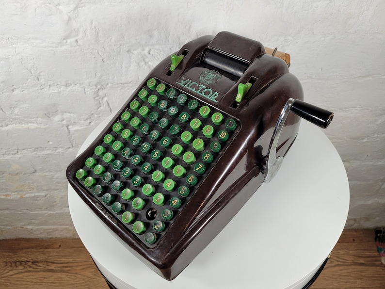 Antique Victor Mechanical Calculator / 1920's Accountancy Tool ...